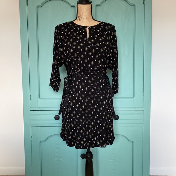 THML | Dresses | Thml Dress Blackpurple Print Fabric Large | Poshmark